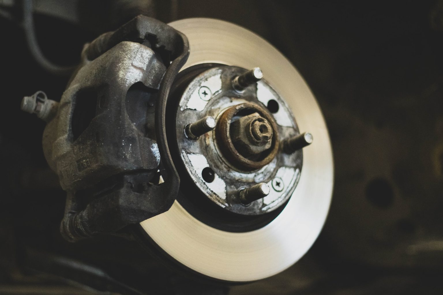 Understanding Brake Pad Thickness: Safety & Replacement Tips